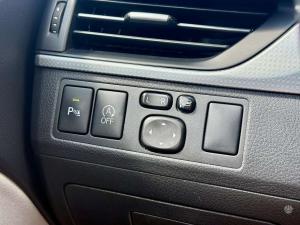 Black Toyota Avensis 2015 in Siauliai, with an engine capacity of 2.00 L and mileage of 233 thousand km for 8000 €, photo 17 on AUTOMOTO.COM.LV