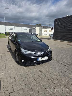 Black Toyota Avensis 2015 in Jelgava, with an engine capacity of 2.00 L and mileage of 225 thousand km for 8200 €, photo 6 on AUTOMOTO.COM.LV