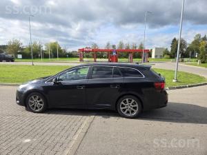 Black Toyota Avensis 2015 in Jelgava, with an engine capacity of 2.00 L and mileage of 225 thousand km for 8200 €, photo 3 on AUTOMOTO.COM.LV