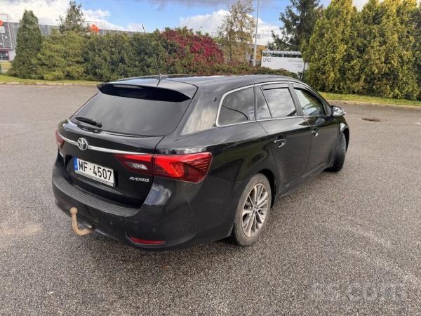 Melns Toyota Avensis 2016 Rīga, ar dzinēja tilpumu 2.00 L un nobraukumu 329 tūkst. km par 8300 €, foto 4 vietnē AUTOMOTO.COM.LV