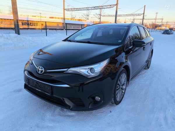 Black Toyota Avensis 2016 in Siauliai, with an engine capacity of 2.00 L and mileage of 233 thousand km for 9000 €, photo 1 on AUTOMOTO.COM.LV