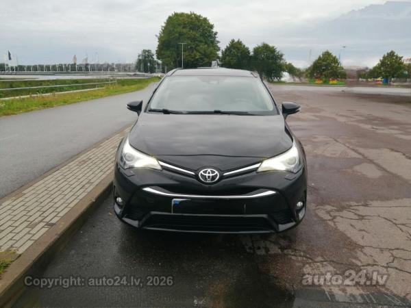 Black Toyota Avensis 2016 in Tallinn, with an engine capacity of 2.00 L and mileage of 200 thousand km for 12500 €, photo 8 on AUTOMOTO.COM.LV