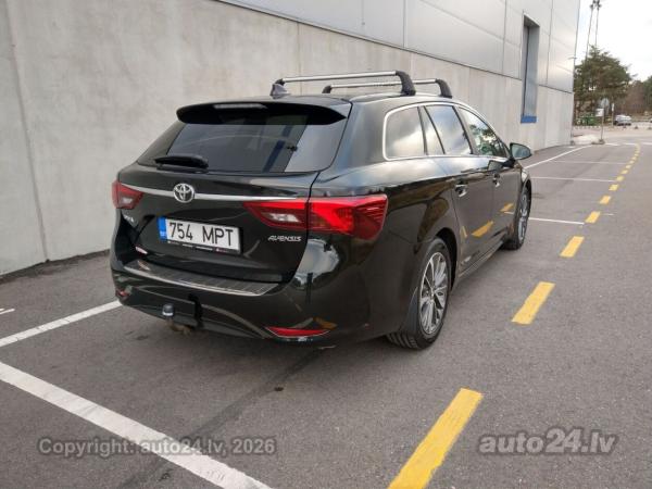Black Toyota Avensis 2016 in Tallinn, with an engine capacity of 1.80 L and mileage of 159 thousand km for 12200 €, photo 3 on AUTOMOTO.COM.LV
