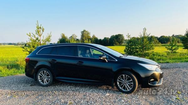 Black Toyota Avensis 2016 in Kohtla-Jarve, with an engine capacity of 2.00 L and mileage of 300 thousand km for 9500 €, photo 4 on AUTOMOTO.COM.LV