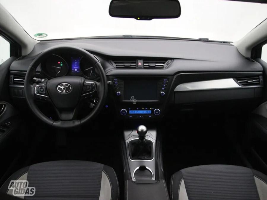 Melns Toyota Avensis 2016 Viļņa, ar dzinēja tilpumu 1.80 L un nobraukumu 166 tūkst. km par 10999 €, foto 3 vietnē AUTOMOTO.COM.LV