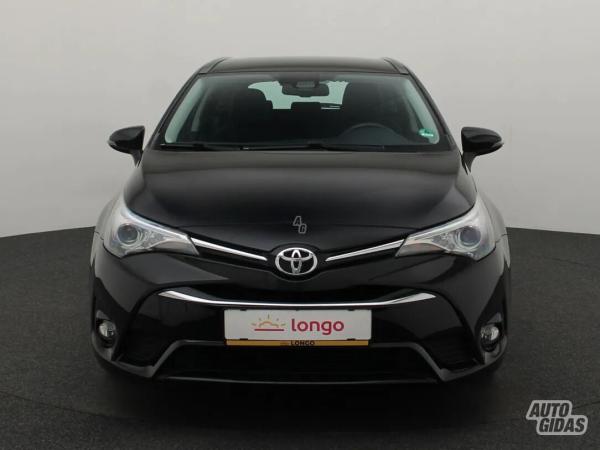 Black Toyota Avensis 2016 in Vilnius, with an engine capacity of 1.80 L and mileage of 166 thousand km for 10999 €, photo 3 on AUTOMOTO.COM.LV