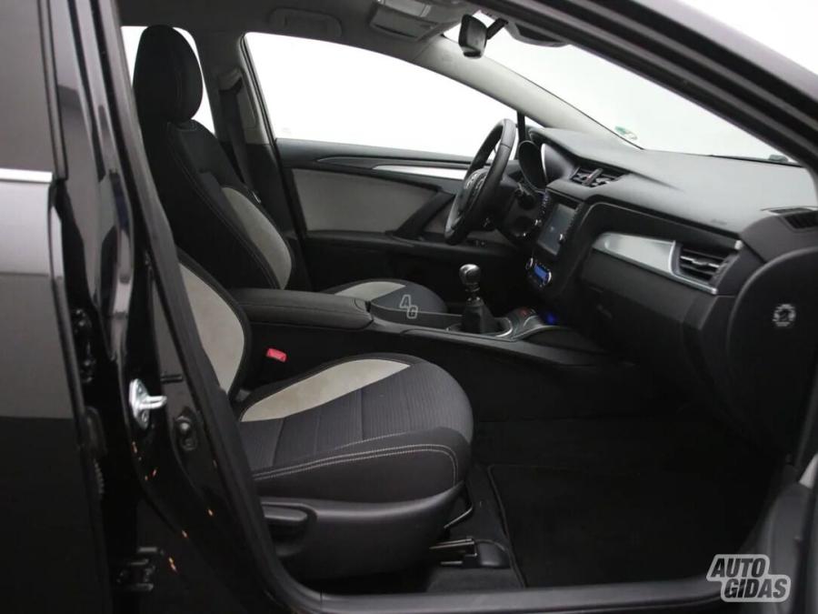 Melns Toyota Avensis 2016 Viļņa, ar dzinēja tilpumu 1.80 L un nobraukumu 166 tūkst. km par 10999 €, foto 15 vietnē AUTOMOTO.COM.LV