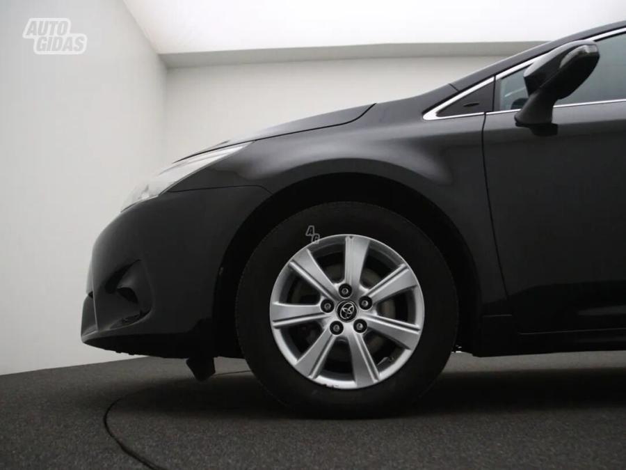 Melns Toyota Avensis 2016 Viļņa, ar dzinēja tilpumu 1.80 L un nobraukumu 166 tūkst. km par 10999 €, foto 28 vietnē AUTOMOTO.COM.LV