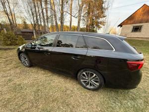 Melns Toyota Avensis 2016 Ogre, ar dzinēja tilpumu 2.00 L un nobraukumu 270 tūkst. km par 9500 €, foto 3 vietnē AUTOMOTO.COM.LV