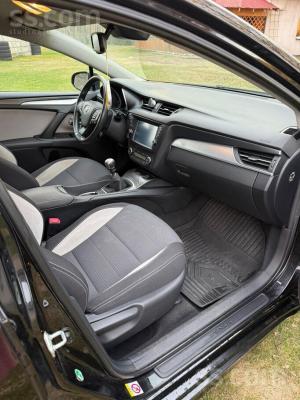Melns Toyota Avensis 2016 Ogre, ar dzinēja tilpumu 2.00 L un nobraukumu 270 tūkst. km par 9500 €, foto 4 vietnē AUTOMOTO.COM.LV