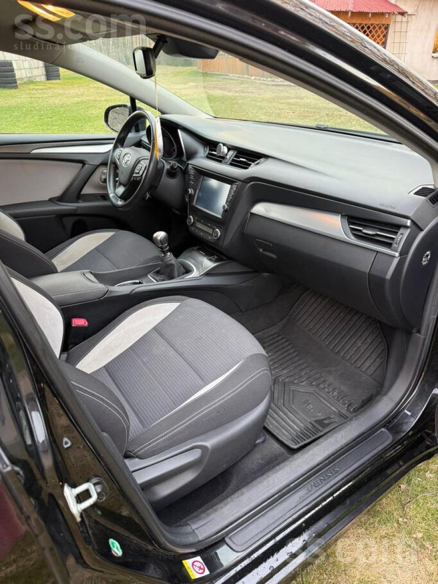 Melns Toyota Avensis 2016 Ogre, ar dzinēja tilpumu 2.00 L un nobraukumu 270 tūkst. km par 9500 €, foto 4 vietnē AUTOMOTO.COM.LV