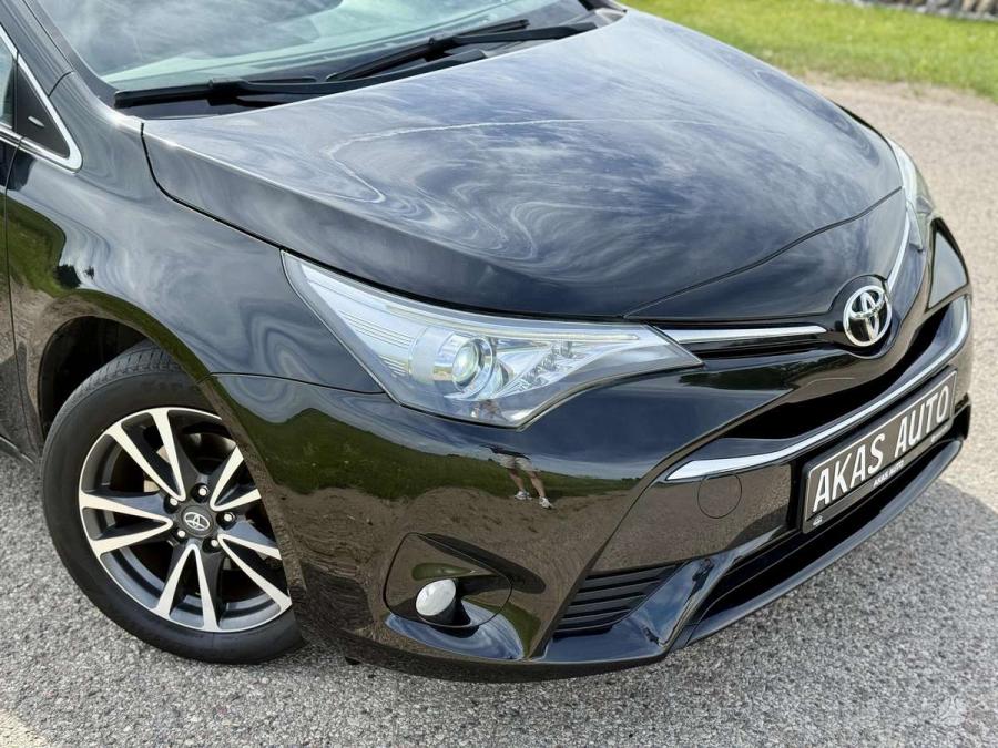 Черный Тойота Авенсис 2016 в Вилкавишкис, объемом двигателя 1.80 л и пробегом 277 тыс. км за 8900 €, фото 9 на AUTOMOTO.COM.LV