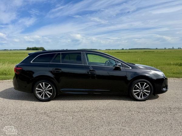 Черный Тойота Авенсис 2016 в Вилкавишкис, объемом двигателя 1.80 л и пробегом 277 тыс. км за 8900 €, фото 6 на AUTOMOTO.COM.LV