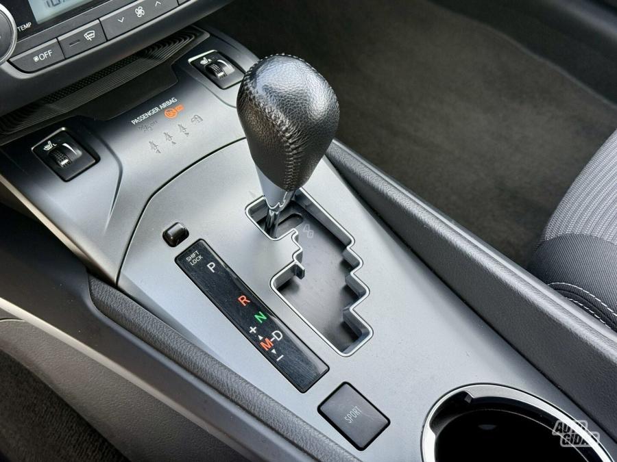 Черный Тойота Авенсис 2016 в Вилкавишкис, объемом двигателя 1.80 л и пробегом 277 тыс. км за 8900 €, фото 15 на AUTOMOTO.COM.LV