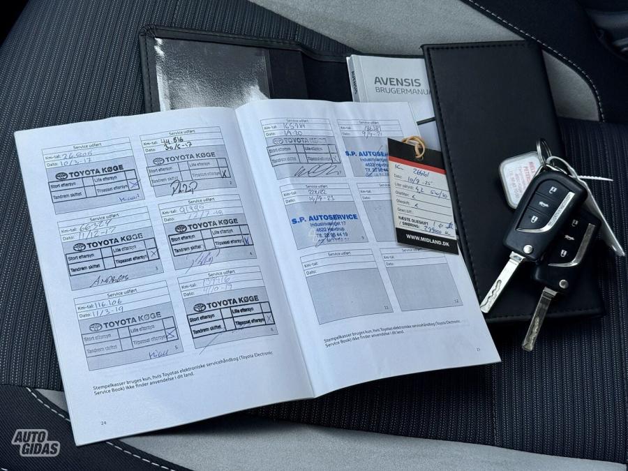 Черный Тойота Авенсис 2016 в Вилкавишкис, объемом двигателя 1.80 л и пробегом 277 тыс. км за 8900 €, фото 22 на AUTOMOTO.COM.LV