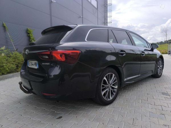 Melns Toyota Avensis 2016 Viļņa, ar dzinēja tilpumu 1.60 L un nobraukumu 245 tūkst. km par 7900 €, foto 8 vietnē AUTOMOTO.COM.LV