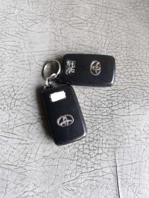 Black Toyota Avensis 2016 in Vilnius, with an engine capacity of 1.60 L and mileage of 245 thousand km for 7900 €, photo 16 on AUTOMOTO.COM.LV