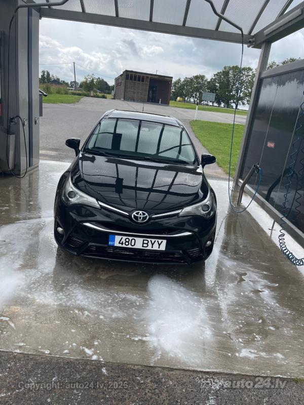 Melns Toyota Avensis 2016 Tallina, ar dzinēja tilpumu 1.60 L un nobraukumu 140 tūkst. km par 9500 €, foto 1 vietnē AUTOMOTO.COM.LV