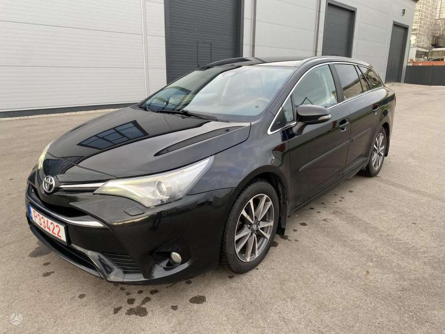 Black Toyota Avensis 2016 in Kretinga, with an engine capacity of 2.00 L and mileage of 298 thousand km for 6500 €, photo 3 on AUTOMOTO.COM.LV