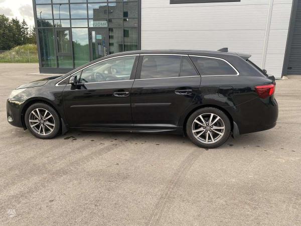 Melns Toyota Avensis 2016 Kretinga, ar dzinēja tilpumu 2.00 L un nobraukumu 298 tūkst. km par 6500 €, foto 4 vietnē AUTOMOTO.COM.LV