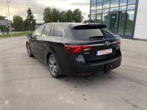 Black Toyota Avensis 2016 in Kretinga, with an engine capacity of 2.00 L and mileage of 298 thousand km for 6500 €, photo 5 on AUTOMOTO.COM.LV
