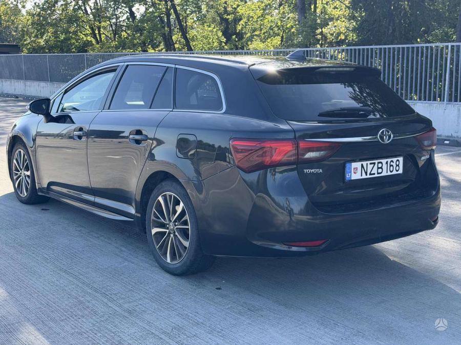 Melns Toyota Avensis 2016 Viļņa, ar dzinēja tilpumu 2.00 L un nobraukumu 691 tūkst. km par 3300 €, foto 6 vietnē AUTOMOTO.COM.LV