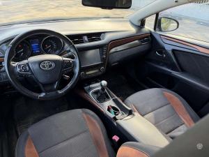 Melns Toyota Avensis 2016 Viļņa, ar dzinēja tilpumu 2.00 L un nobraukumu 691 tūkst. km par 3300 €, foto 8 vietnē AUTOMOTO.COM.LV