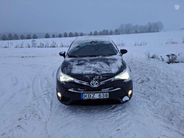Melns Toyota Avensis 2017 Kauņa, ar dzinēja tilpumu 1.80 L un nobraukumu 190 tūkst. km par 11000 €, foto 1 vietnē AUTOMOTO.COM.LV