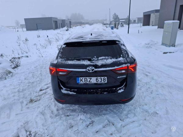 Melns Toyota Avensis 2017 Kauņa, ar dzinēja tilpumu 1.80 L un nobraukumu 190 tūkst. km par 11000 €, foto 3 vietnē AUTOMOTO.COM.LV