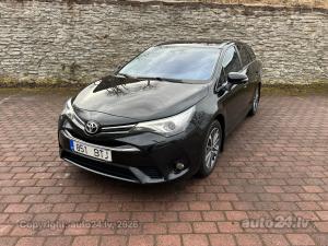 Black Toyota Avensis 2017 in Tallinn, with an engine capacity of 1.80 L and mileage of 132 thousand km for 12999 €, photo 4 on AUTOMOTO.COM.LV