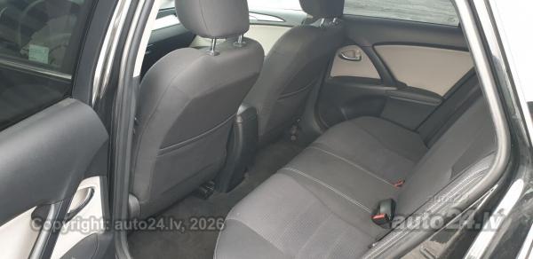 Melns Toyota Avensis 2017 Tallina, ar dzinēja tilpumu 1.80 L un nobraukumu 384 tūkst. km par 9499 €, foto 6 vietnē AUTOMOTO.COM.LV
