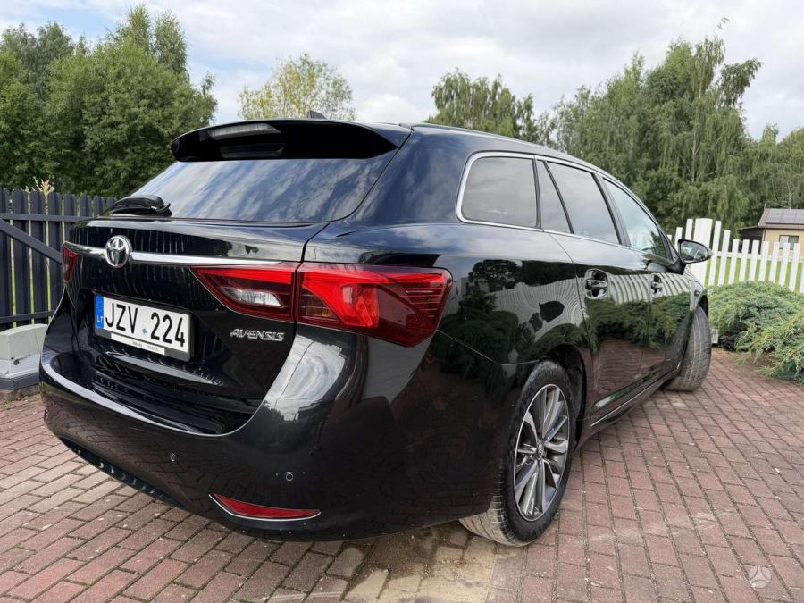 Черный Тойота Авенсис 2017 в Каунас, объемом двигателя 1.80 л и пробегом 187 тыс. км за 11400 €, фото 14 на AUTOMOTO.COM.LV