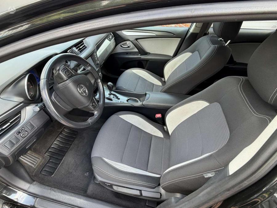 Черный Тойота Авенсис 2017 в Каунас, объемом двигателя 1.80 л и пробегом 187 тыс. км за 11400 €, фото 26 на AUTOMOTO.COM.LV