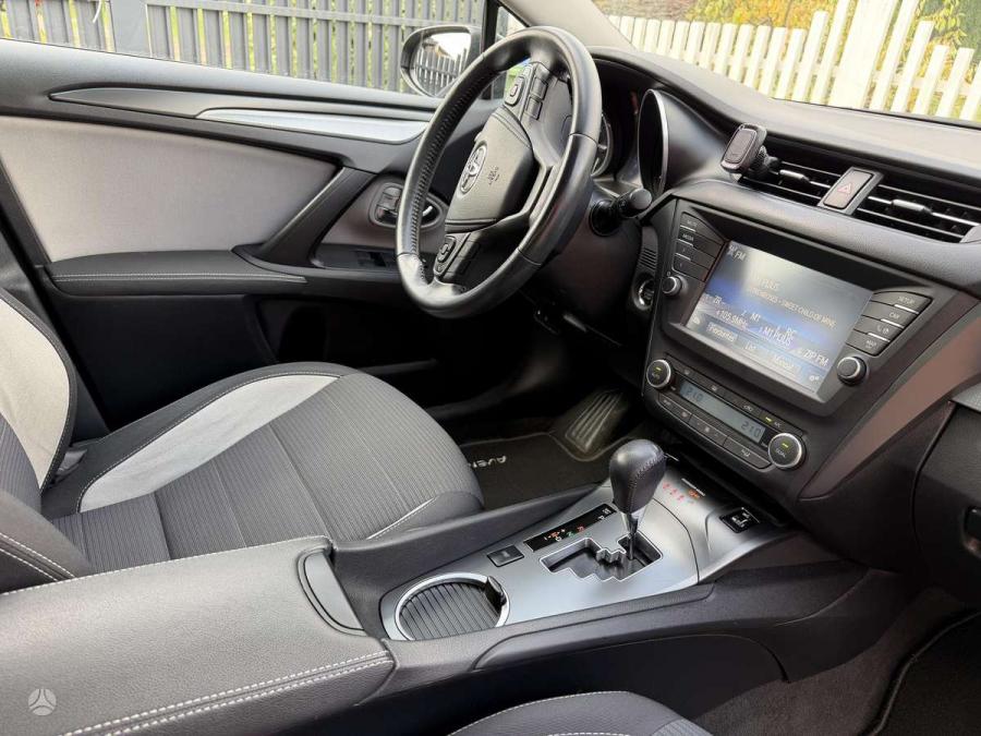 Черный Тойота Авенсис 2017 в Каунас, объемом двигателя 1.80 л и пробегом 187 тыс. км за 11400 €, фото 39 на AUTOMOTO.COM.LV