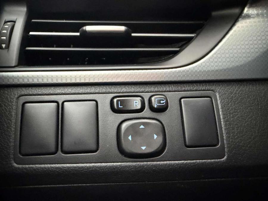Черный Тойота Авенсис 2017 в Каунас, объемом двигателя 1.80 л и пробегом 187 тыс. км за 11400 €, фото 48 на AUTOMOTO.COM.LV