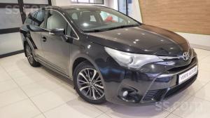 Black Toyota Avensis 2017 in Riga, with an engine capacity of 2.00 L and mileage of 196 thousand km for 8590 €, photo  on AUTOMOTO.COM.LV