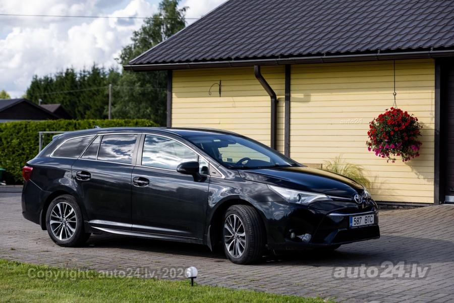 Black Toyota Avensis 2017 in Tallinn, with an engine capacity of 1.80 L and mileage of 178 thousand km for 13000 €, photo 1 on AUTOMOTO.COM.LV