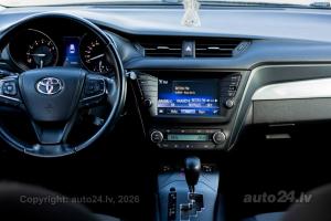 Black Toyota Avensis 2017 in Tallinn, with an engine capacity of 1.80 L and mileage of 178 thousand km for 13000 €, photo 4 on AUTOMOTO.COM.LV