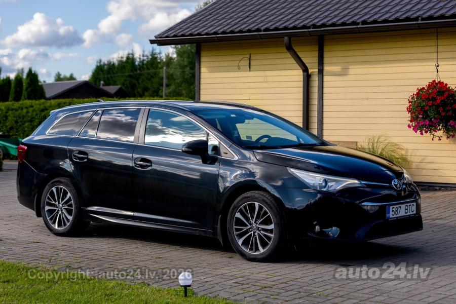 Black Toyota Avensis 2017 in Tallinn, with an engine capacity of 1.80 L and mileage of 178 thousand km for 13000 €, photo 11 on AUTOMOTO.COM.LV