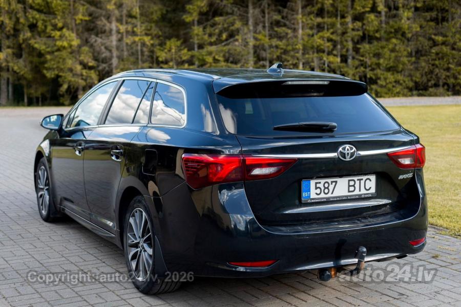 Black Toyota Avensis 2017 in Tallinn, with an engine capacity of 1.80 L and mileage of 178 thousand km for 13000 €, photo 14 on AUTOMOTO.COM.LV