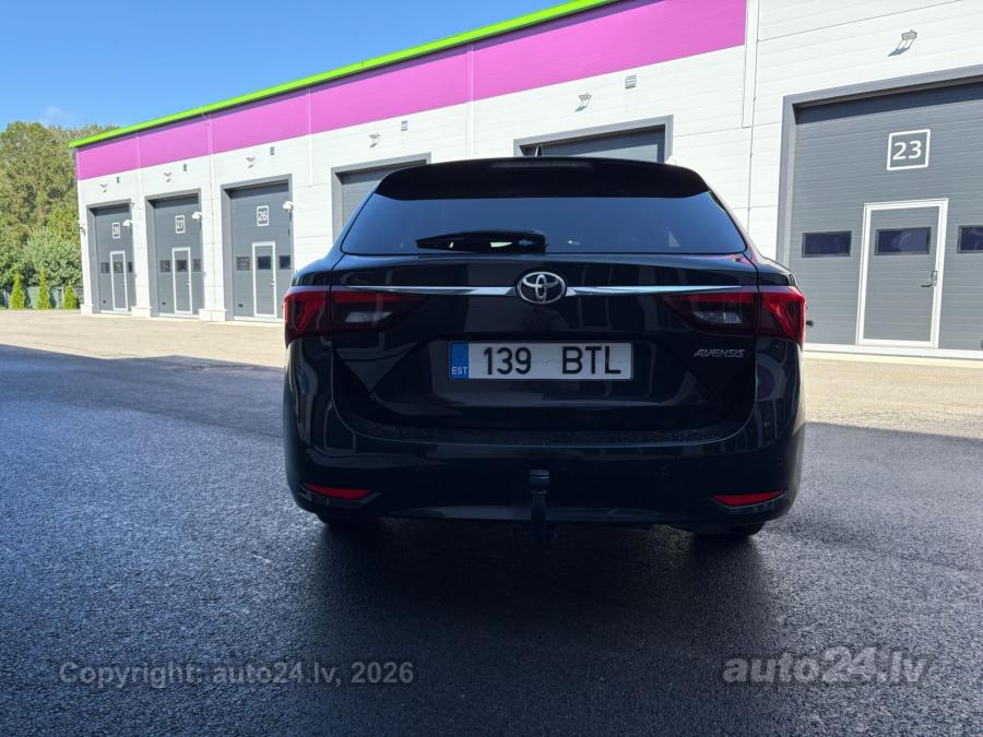 Melns Toyota Avensis 2017 Tallina, ar dzinēja tilpumu 1.80 L un nobraukumu 169 tūkst. km par 12900 €, foto 3 vietnē AUTOMOTO.COM.LV