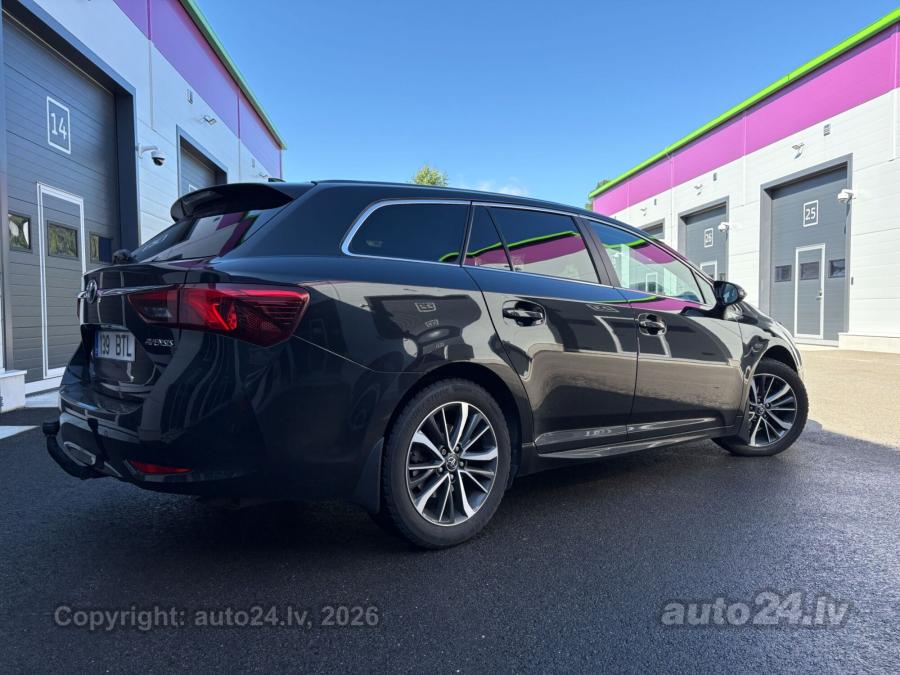 Melns Toyota Avensis 2017 Tallina, ar dzinēja tilpumu 1.80 L un nobraukumu 169 tūkst. km par 12900 €, foto 4 vietnē AUTOMOTO.COM.LV