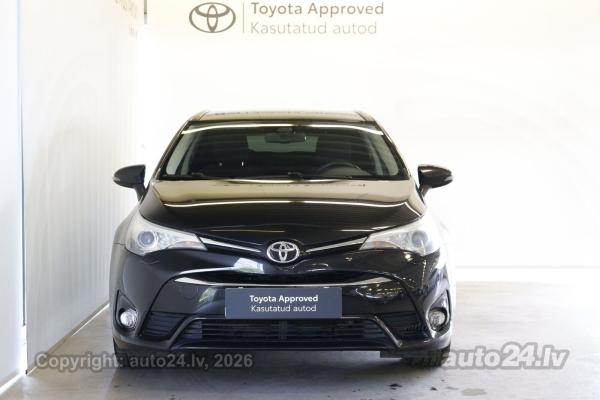 Black Toyota Avensis 2018 in Tallinn, with an engine capacity of 1.80 L and mileage of 115 thousand km for 14000 €, photo 5 on AUTOMOTO.COM.LV