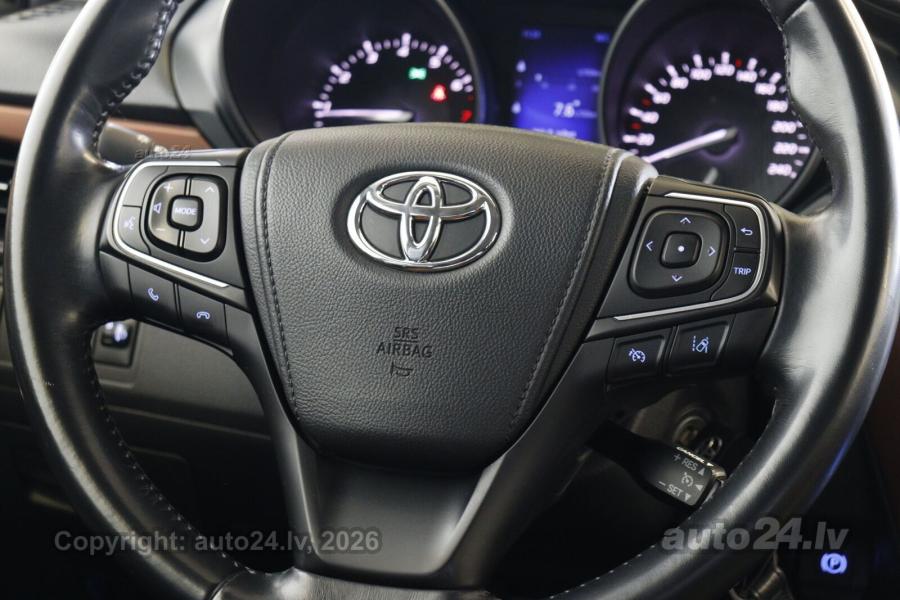 Черный Тойота Авенсис 2018 в Таллин, объемом двигателя 1.80 л и пробегом 115 тыс. км за 14000 €, фото 13 на AUTOMOTO.COM.LV