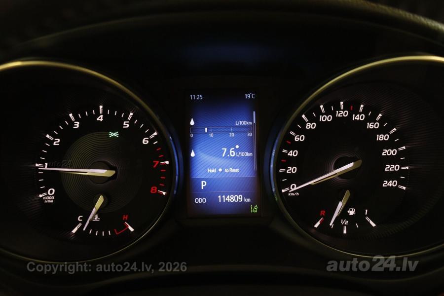 Черный Тойота Авенсис 2018 в Таллин, объемом двигателя 1.80 л и пробегом 115 тыс. км за 14000 €, фото 14 на AUTOMOTO.COM.LV