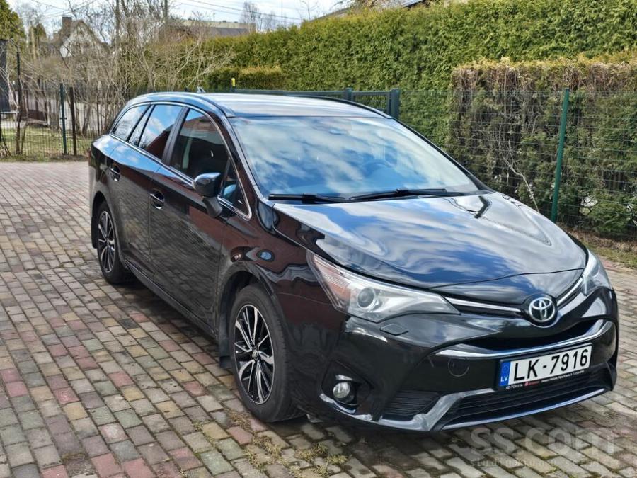 Black Toyota Avensis 2018 in Ogre, with an engine capacity of 2.00 L and mileage of 159 thousand km for 11500 €, photo 1 on AUTOMOTO.COM.LV