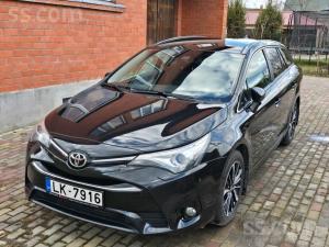 Black Toyota Avensis 2018 in Ogre, with an engine capacity of 2.00 L and mileage of 159 thousand km for 11500 €, photo 3 on AUTOMOTO.COM.LV