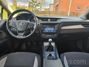 Black Toyota Avensis 2018 in Ogre, with an engine capacity of 2.00 L and mileage of 159 thousand km for 11500 €, photo 10 on AUTOMOTO.COM.LV