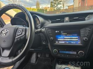 Black Toyota Avensis 2018 in Ogre, with an engine capacity of 2.00 L and mileage of 159 thousand km for 11500 €, photo 14 on AUTOMOTO.COM.LV