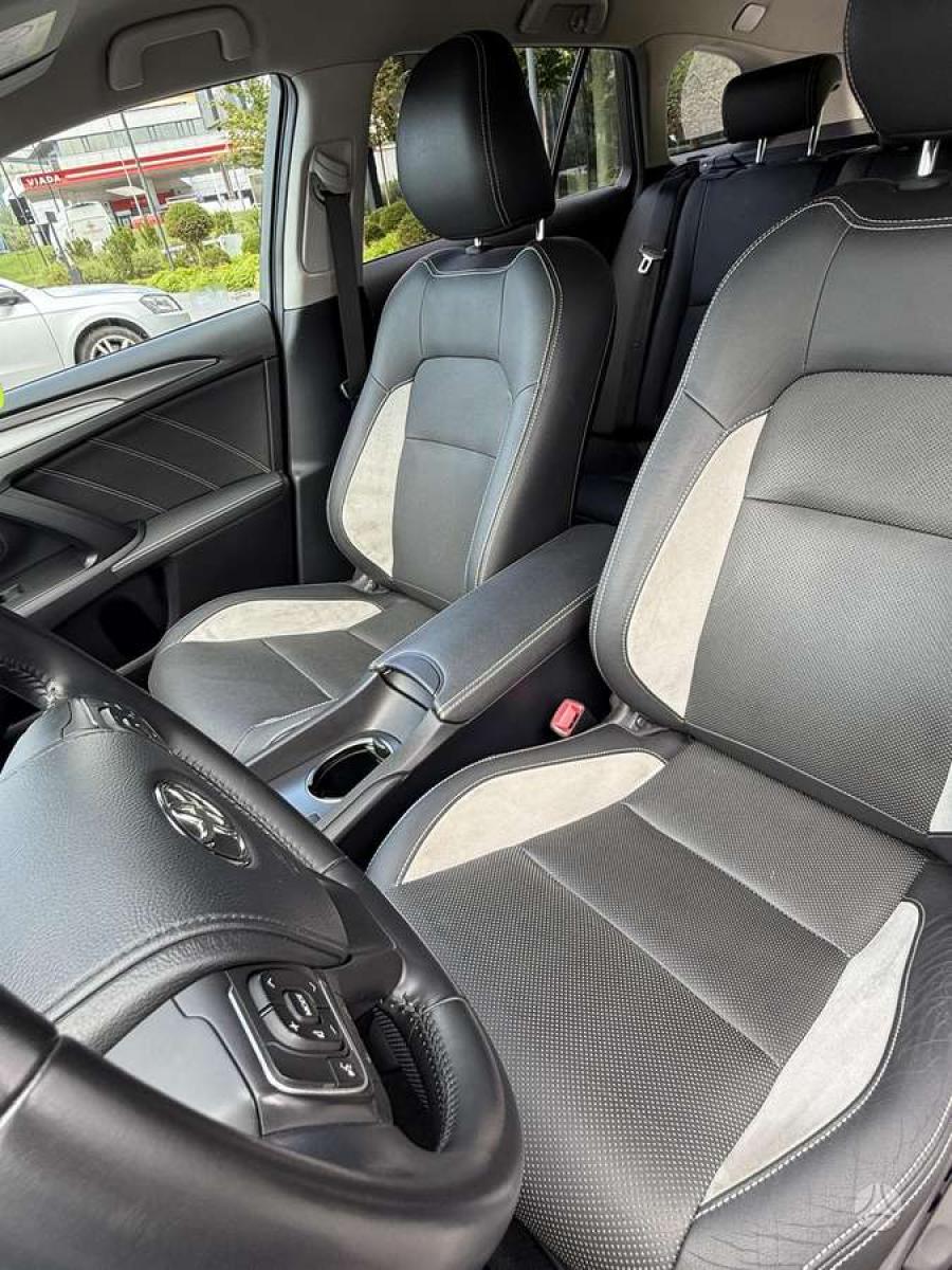 Melns Toyota Avensis 2018 Viļņa, ar dzinēja tilpumu 1.80 L un nobraukumu 60 tūkst. km par 17900 €, foto 4 vietnē AUTOMOTO.COM.LV